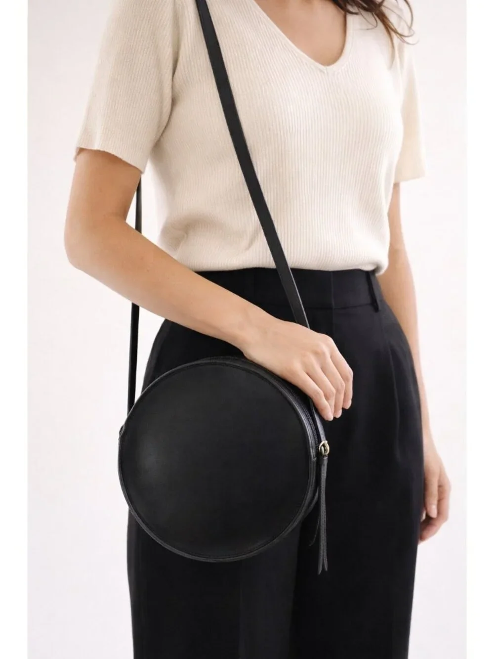 Neva Opet | Bags | Neva Opet Marina Circle Bag Black Leather Round ...